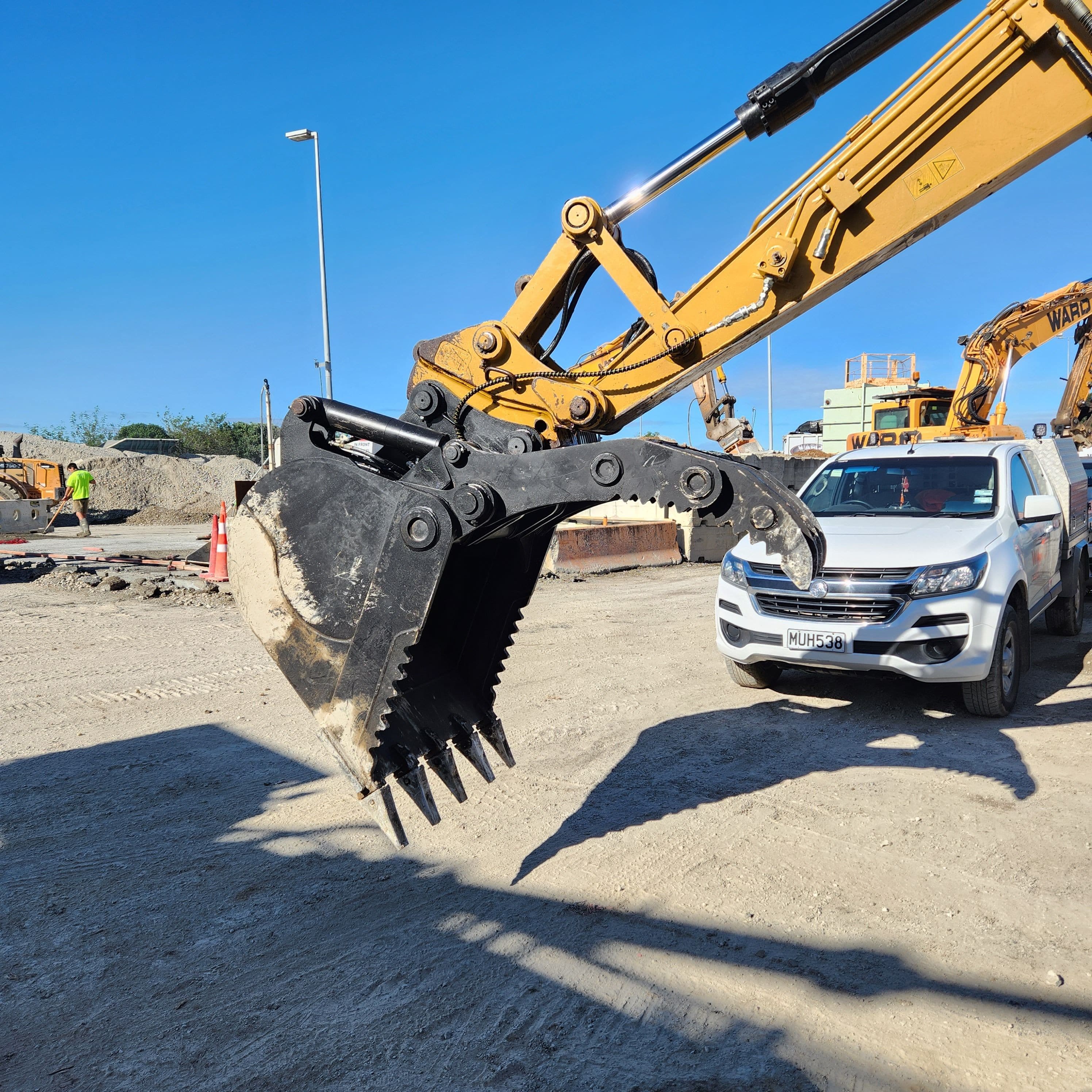 14 TON CLASS - WARD DEMOLITION